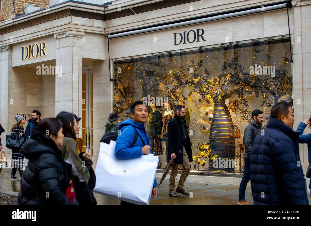 Luxury shops on New Bond Street, Christmas season in London, Dior, Shop ...
