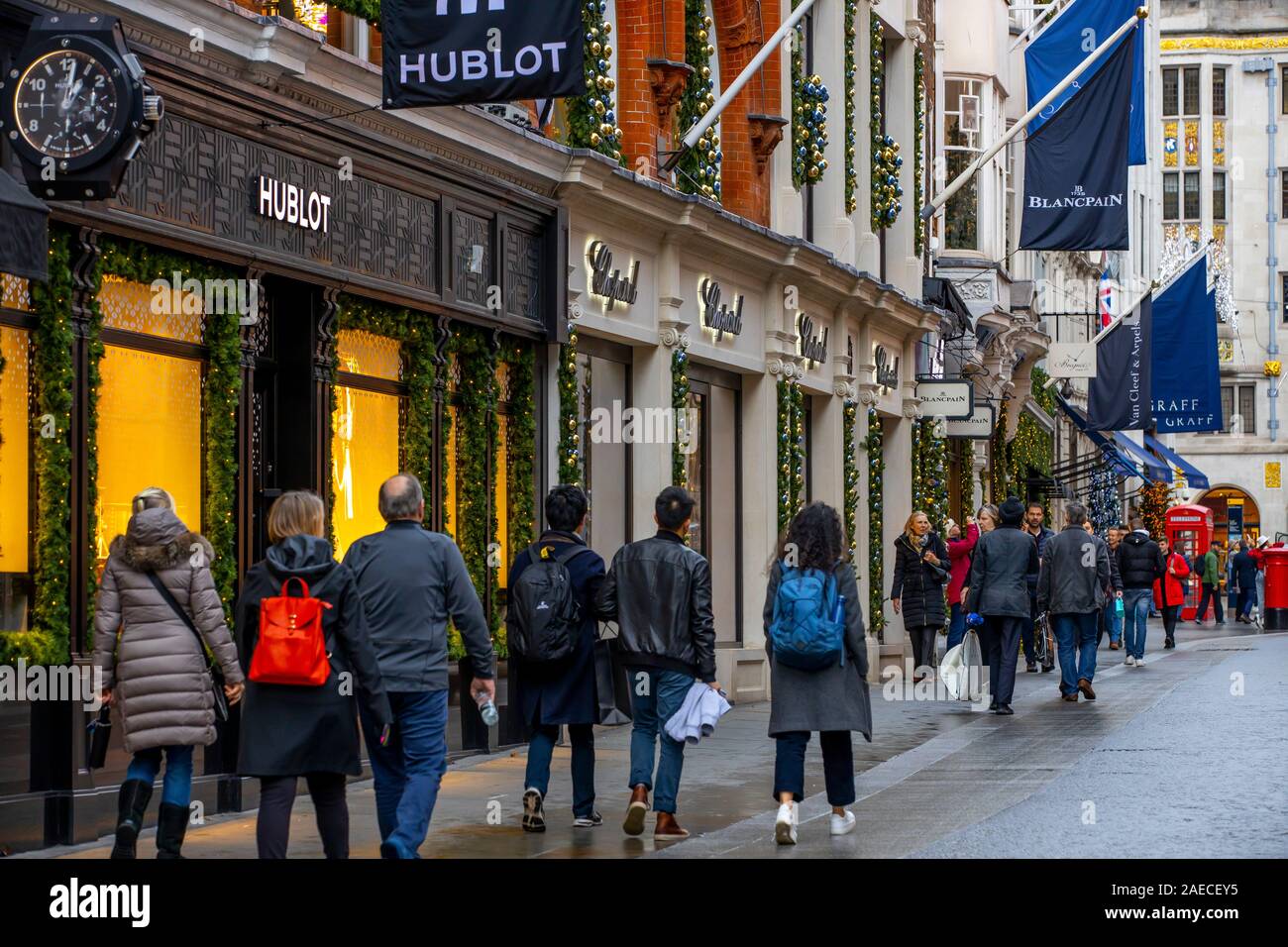 Luxury shops in New Bond Street, Christmas season in London Stock Photo ...