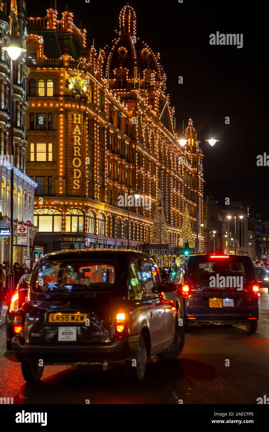 Harrods christmas hi-res stock photography and images - Alamy