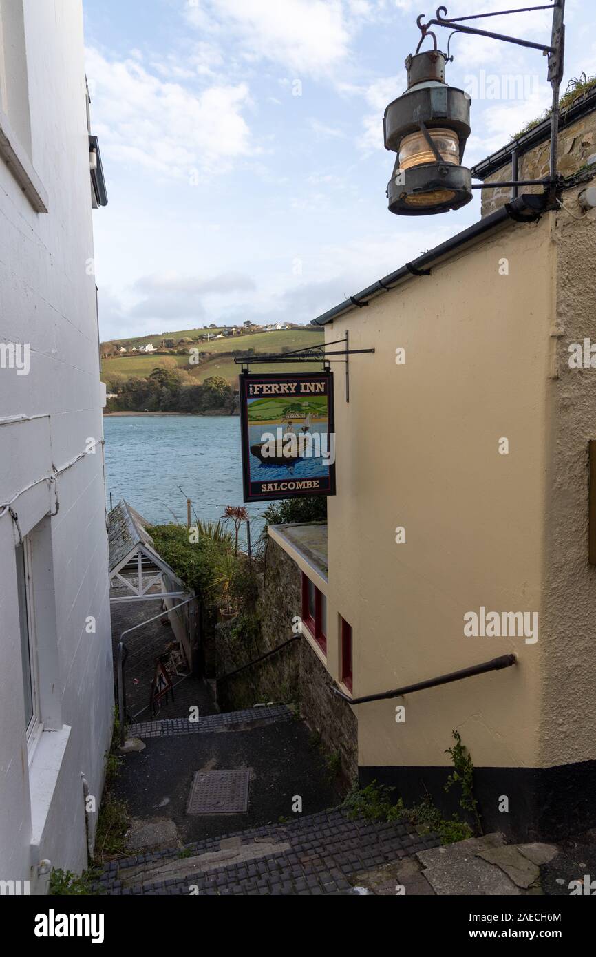 Ferry inn salcombe devon hi-res stock photography and images - Alamy