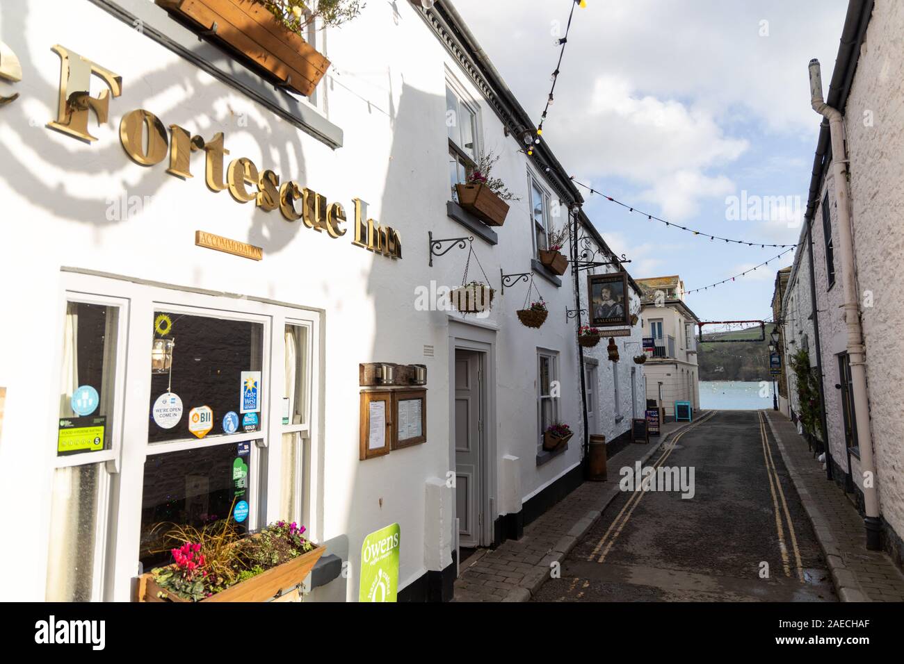 Salcombe high street hi-res stock photography and images - Alamy