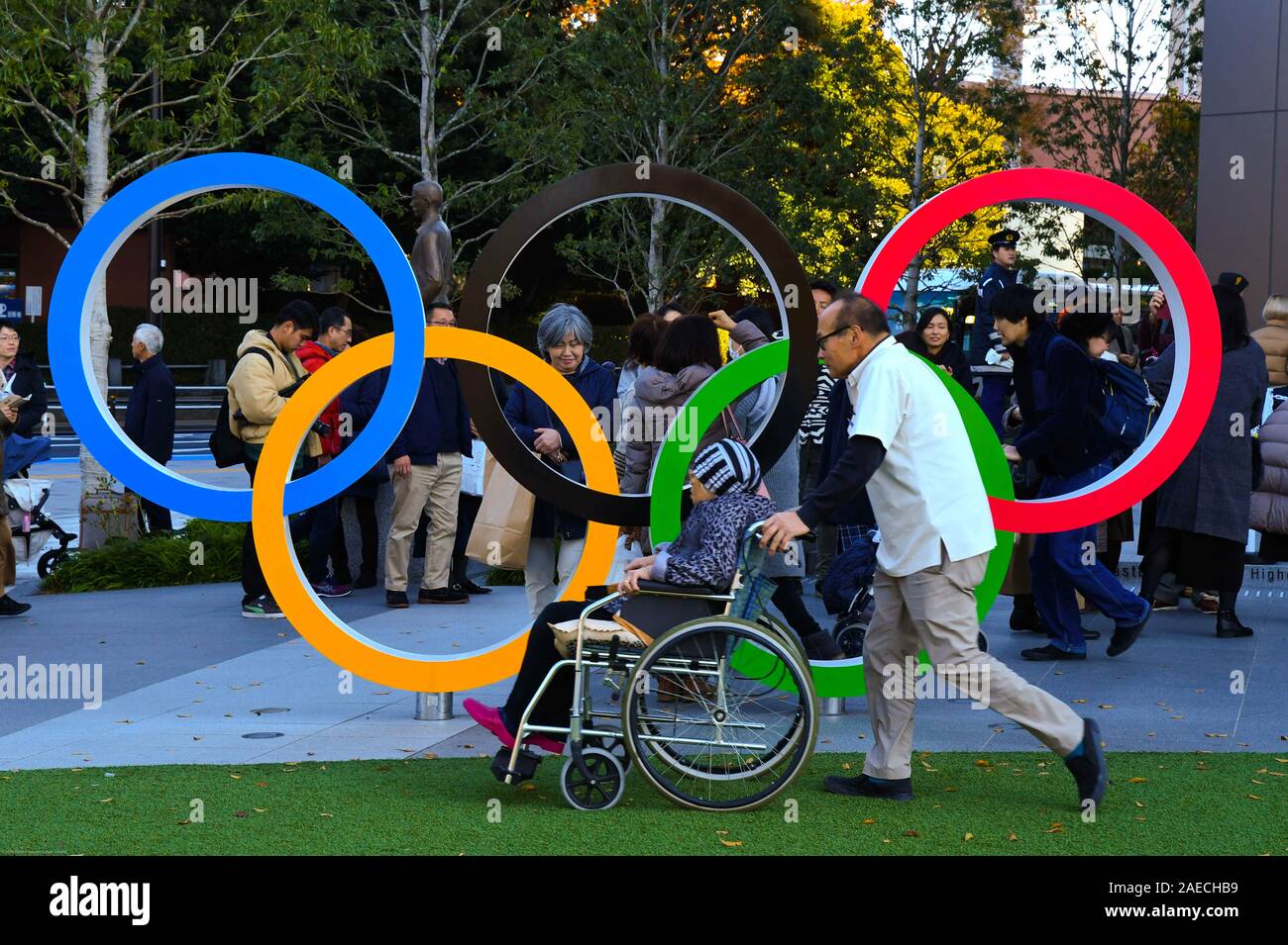 Tokyo, Japan. 8th Dec, 2019. The iconic olympic symbol can be seen near ...