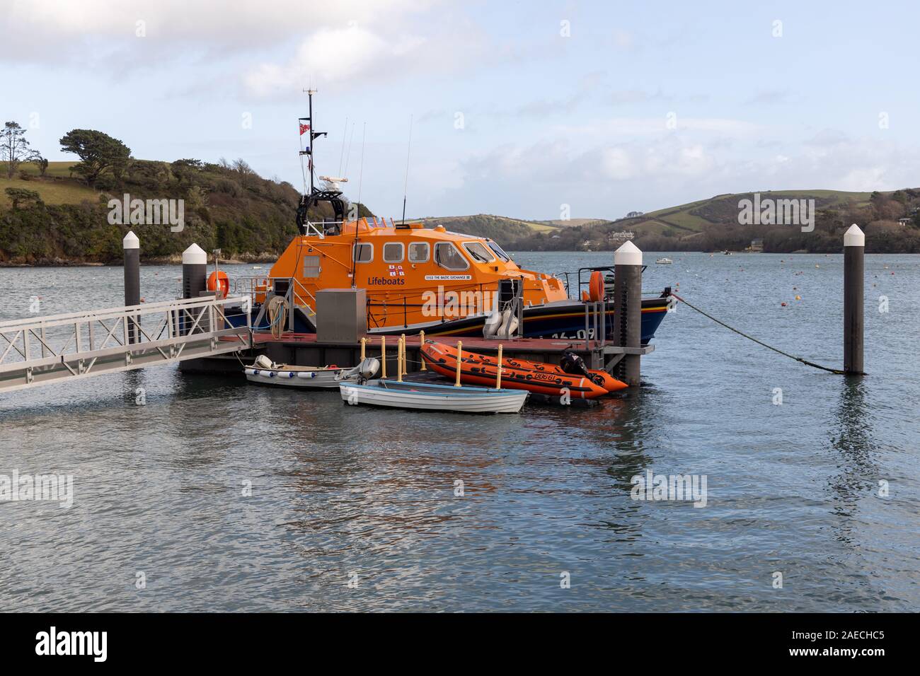 Rnli tamar class lifeboat hi-res stock photography and images - Alamy