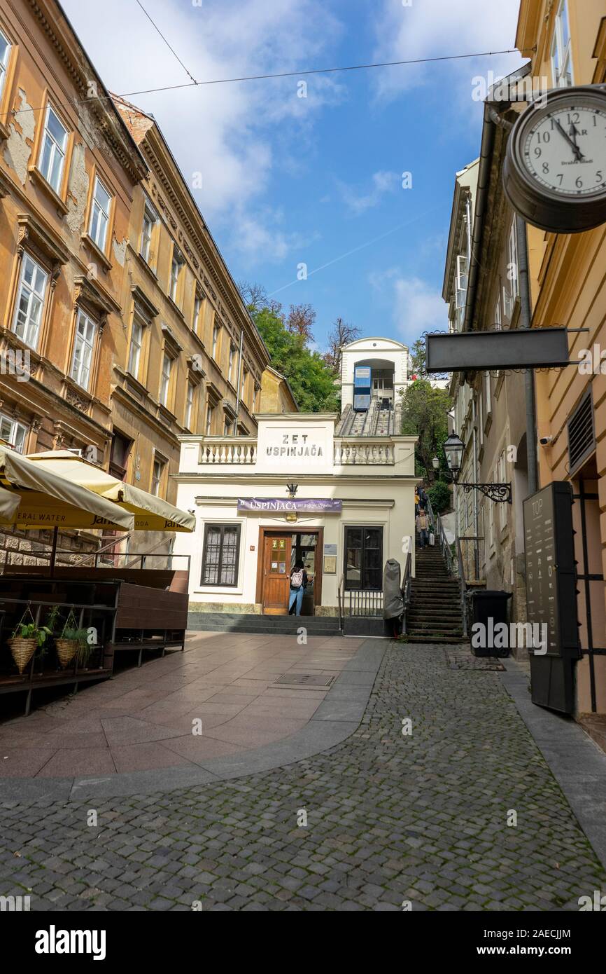 Short funicular hi-res stock photography and images - Alamy