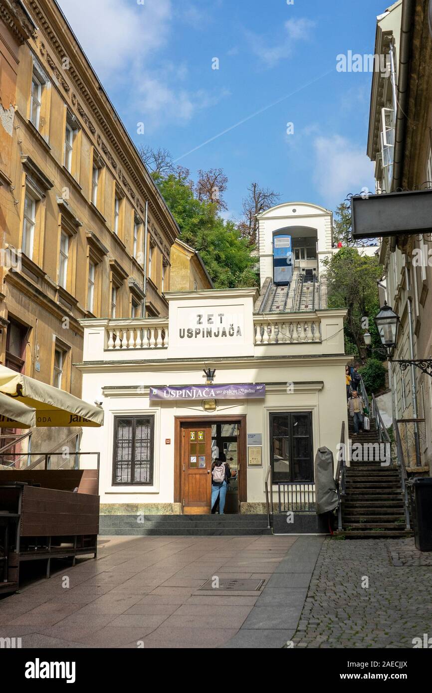 Short funicular hi-res stock photography and images - Alamy