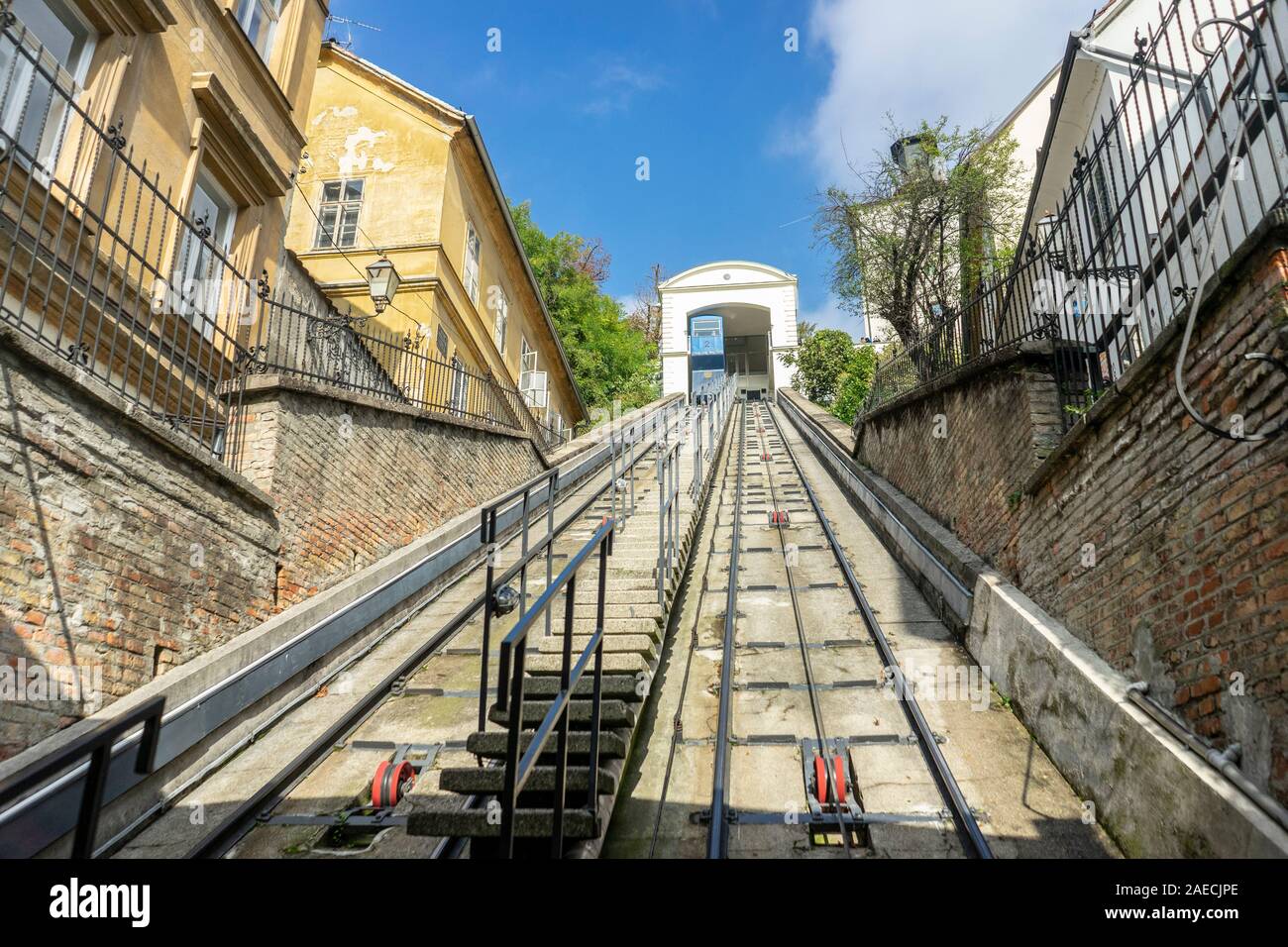 Short funicular hi-res stock photography and images - Alamy