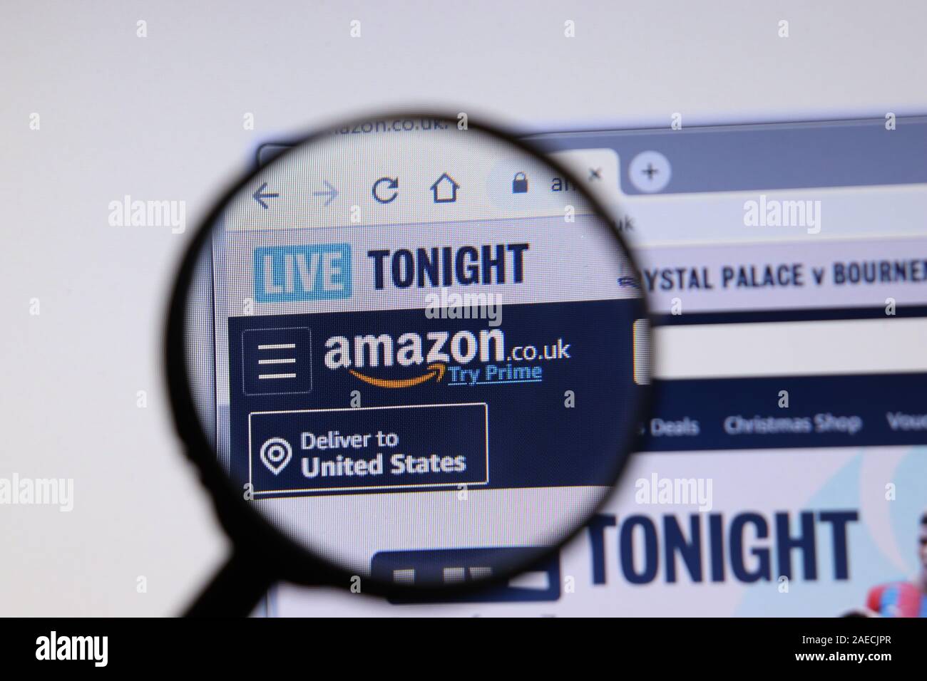Amazon website hi-res stock photography and images - Alamy