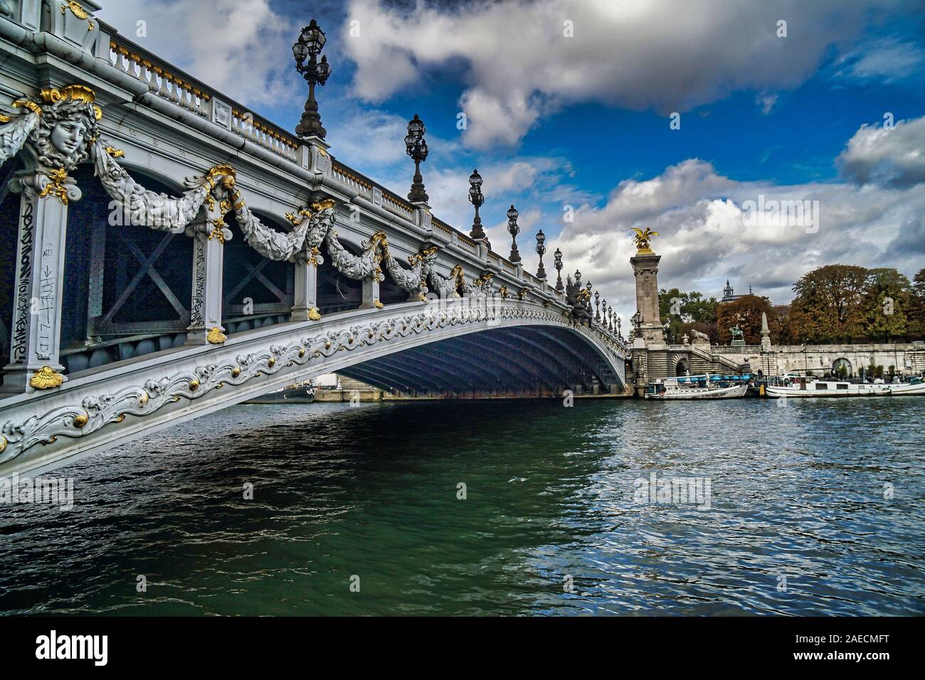 Bridge pont alexandre iii hi-res stock photography and images - Alamy
