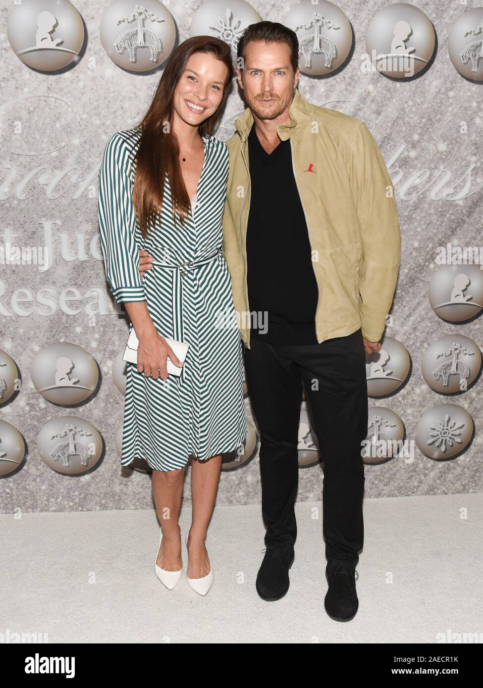 07 December 2019 - Hollywood, California - Liz Godwin and Jason Lewis ...