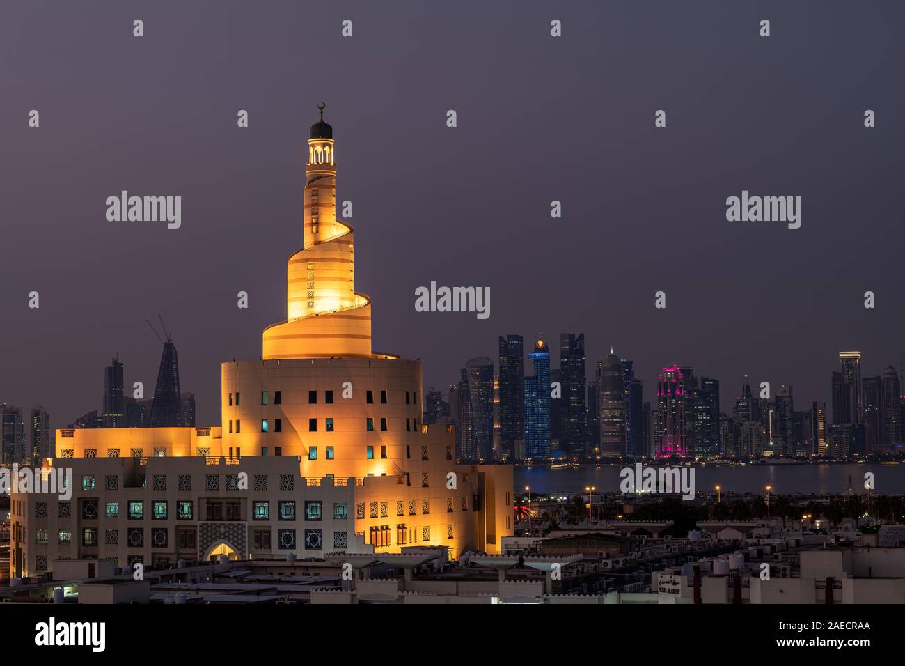 Fanar Mosque with DOha Skyline Stock Photo - Alamy