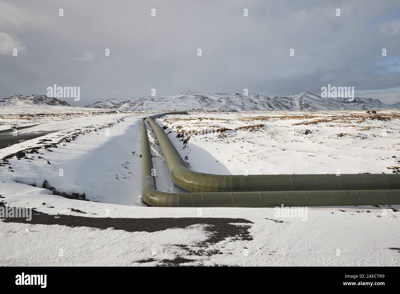Oil flow station hi-res stock photography and images - Alamy