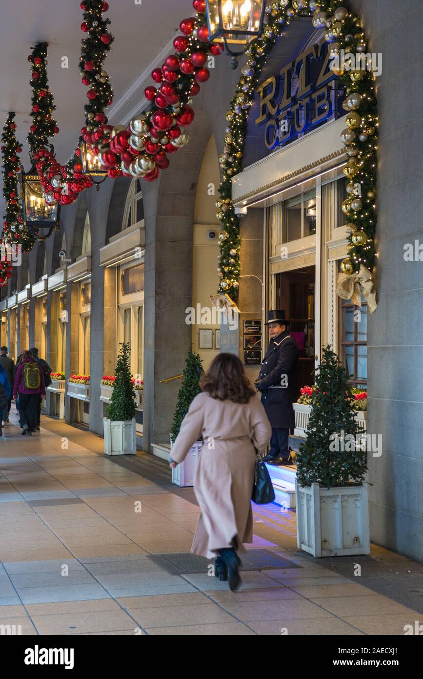 Ritz club entrance hi-res stock photography and images - Alamy