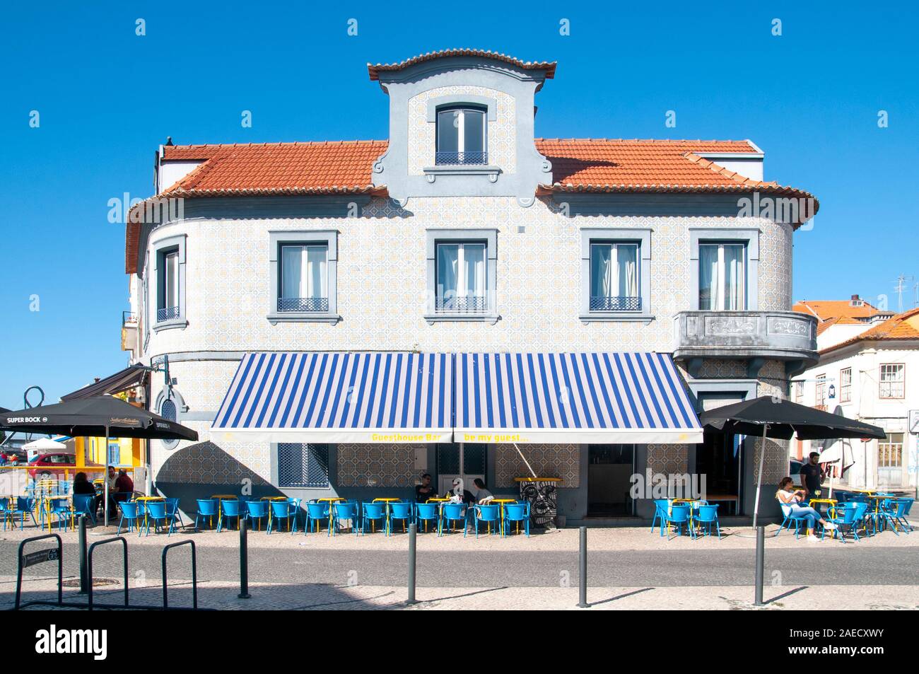 Outdoor cafe in a traditional building Aveiro, Portugal Stock Photo - Alamy