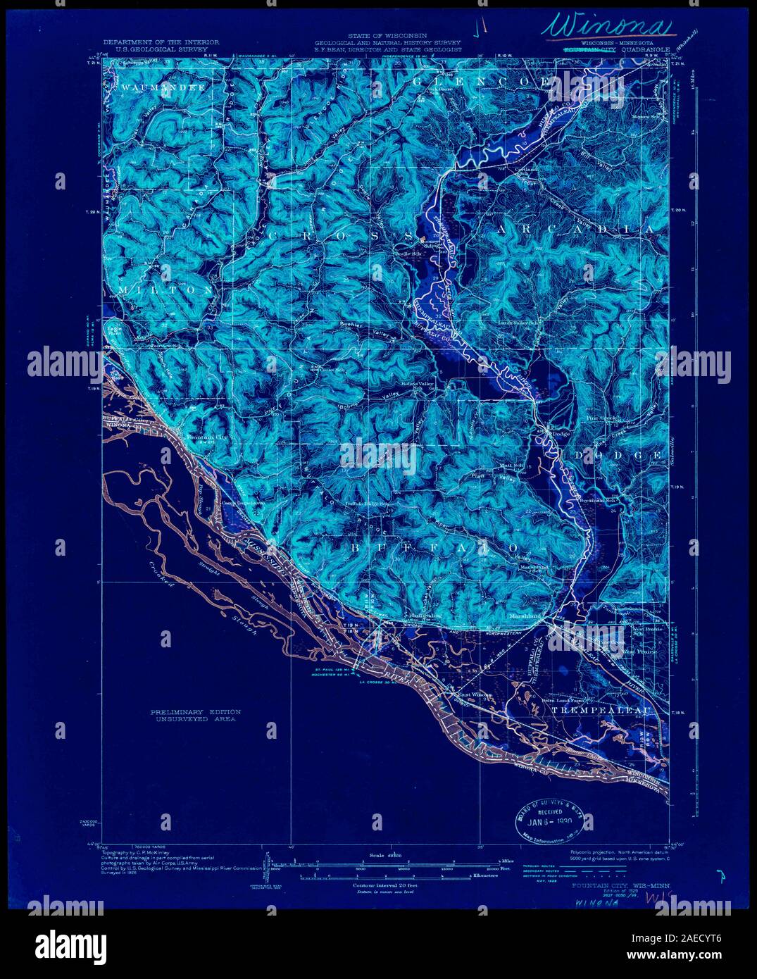 Inverted fountain hi-res stock photography and images - Alamy