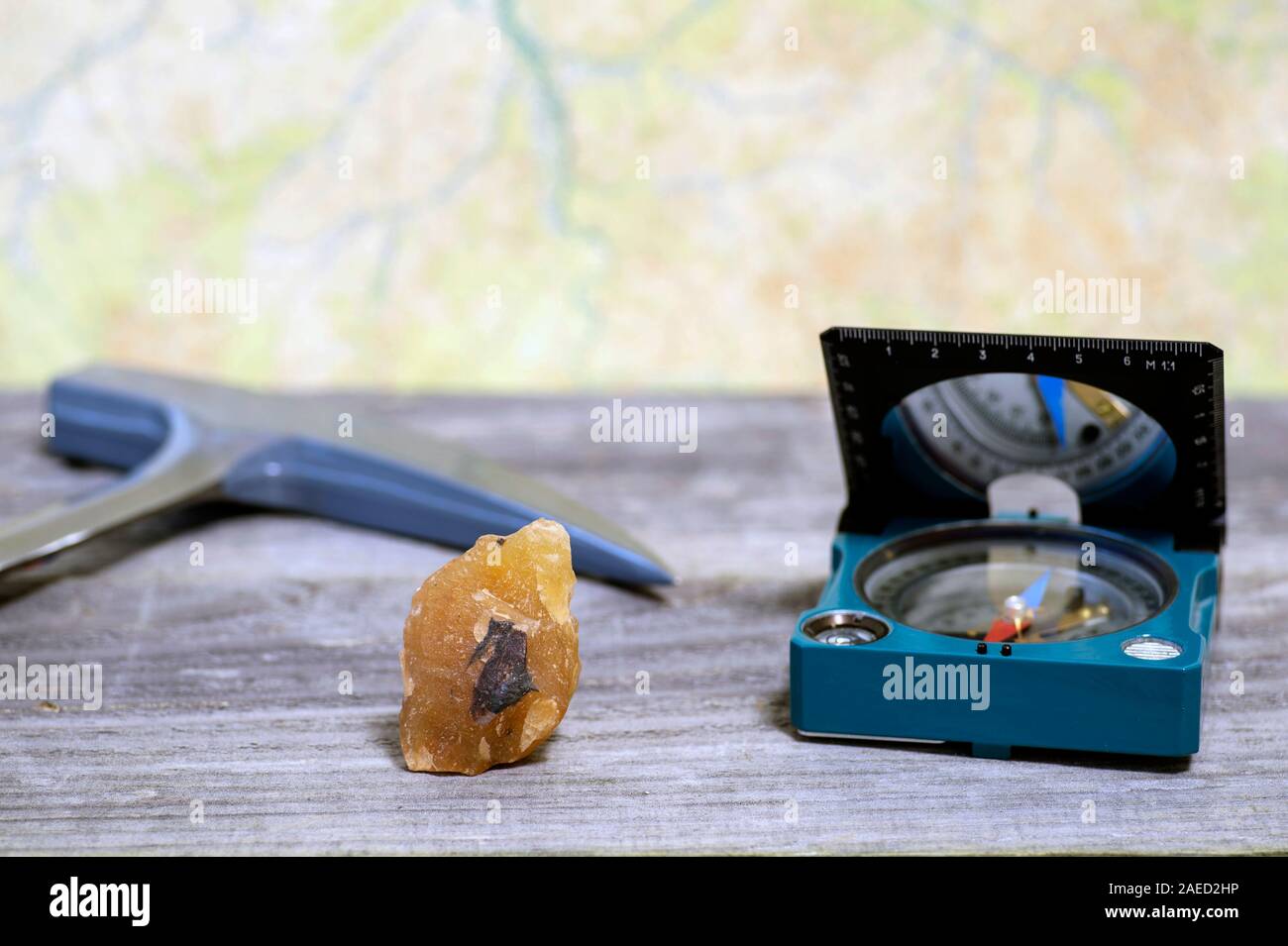 Geologists hammer hi-res stock photography and images - Alamy