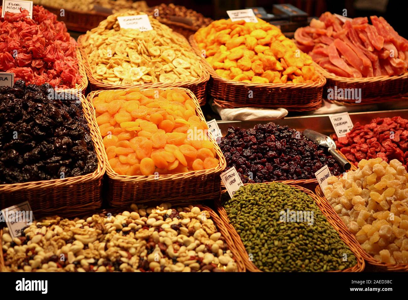 Spanish foods in baskets hi-res stock photography and images - Alamy
