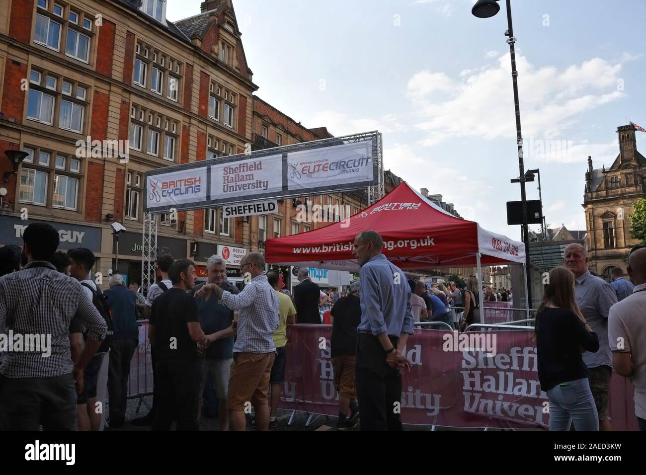 Crowd of people waiting for the start of the Sheffield bicycle ...