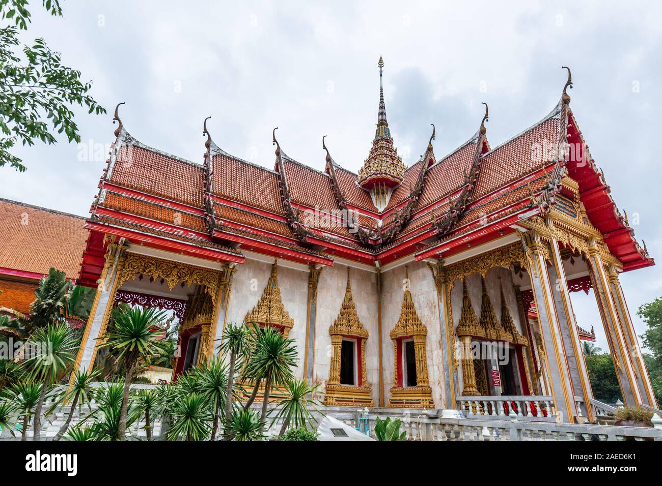 Temple with golden roof located in Phuket Island Stock Photo - Alamy