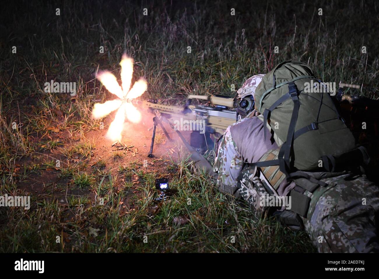 19 November 2019, Schleswig-Holstein, Eckernförde: A combat swimmer of ...