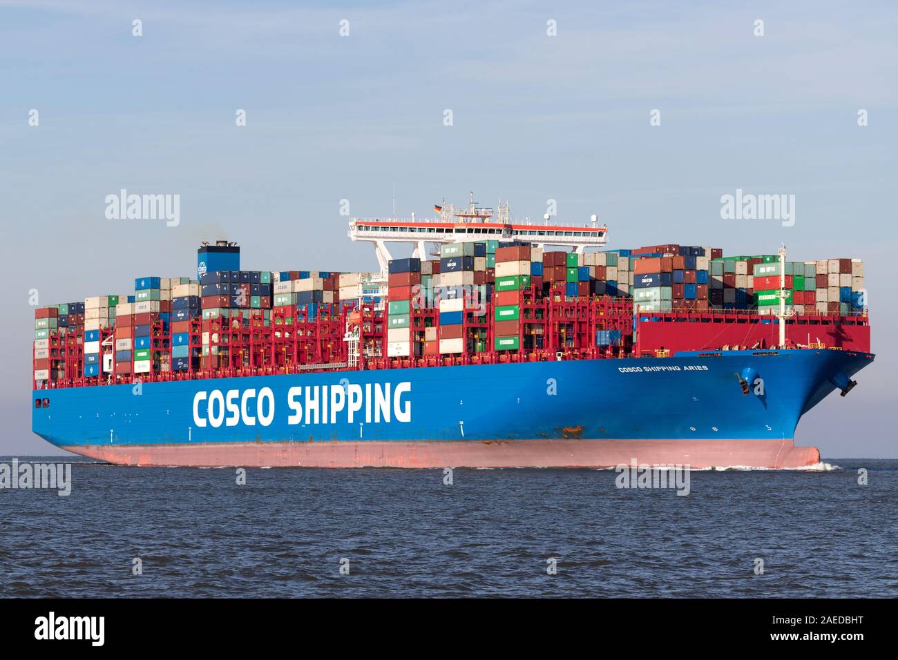 Large shipping containers hi-res stock photography and images - Alamy
