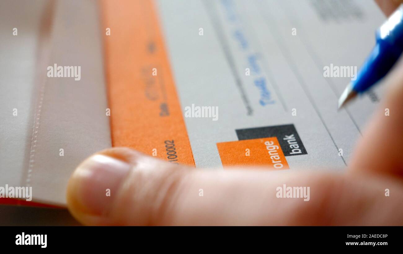 Cheque book signature hi-res stock photography and images - Alamy