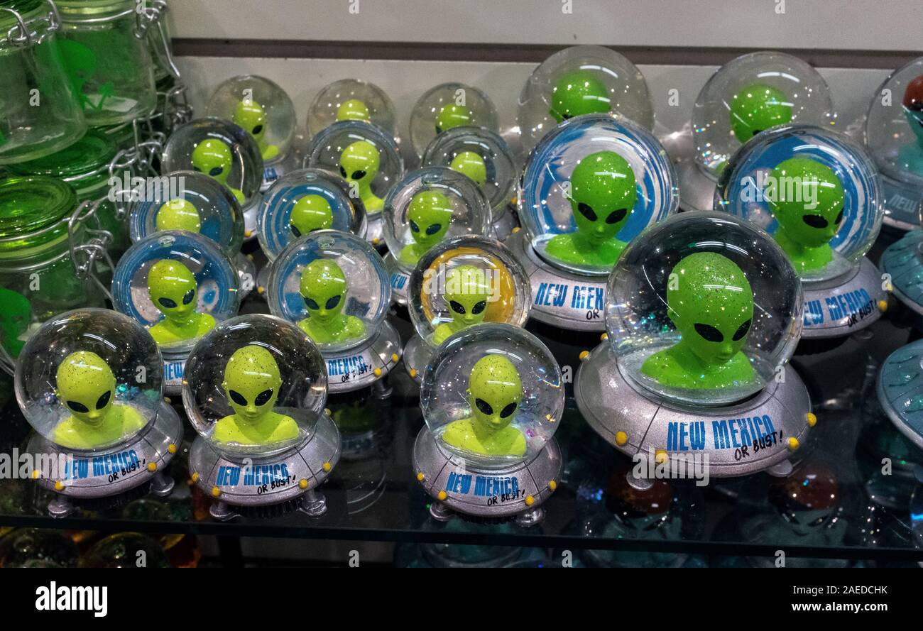 Paperweights hi-res stock photography and images - Alamy