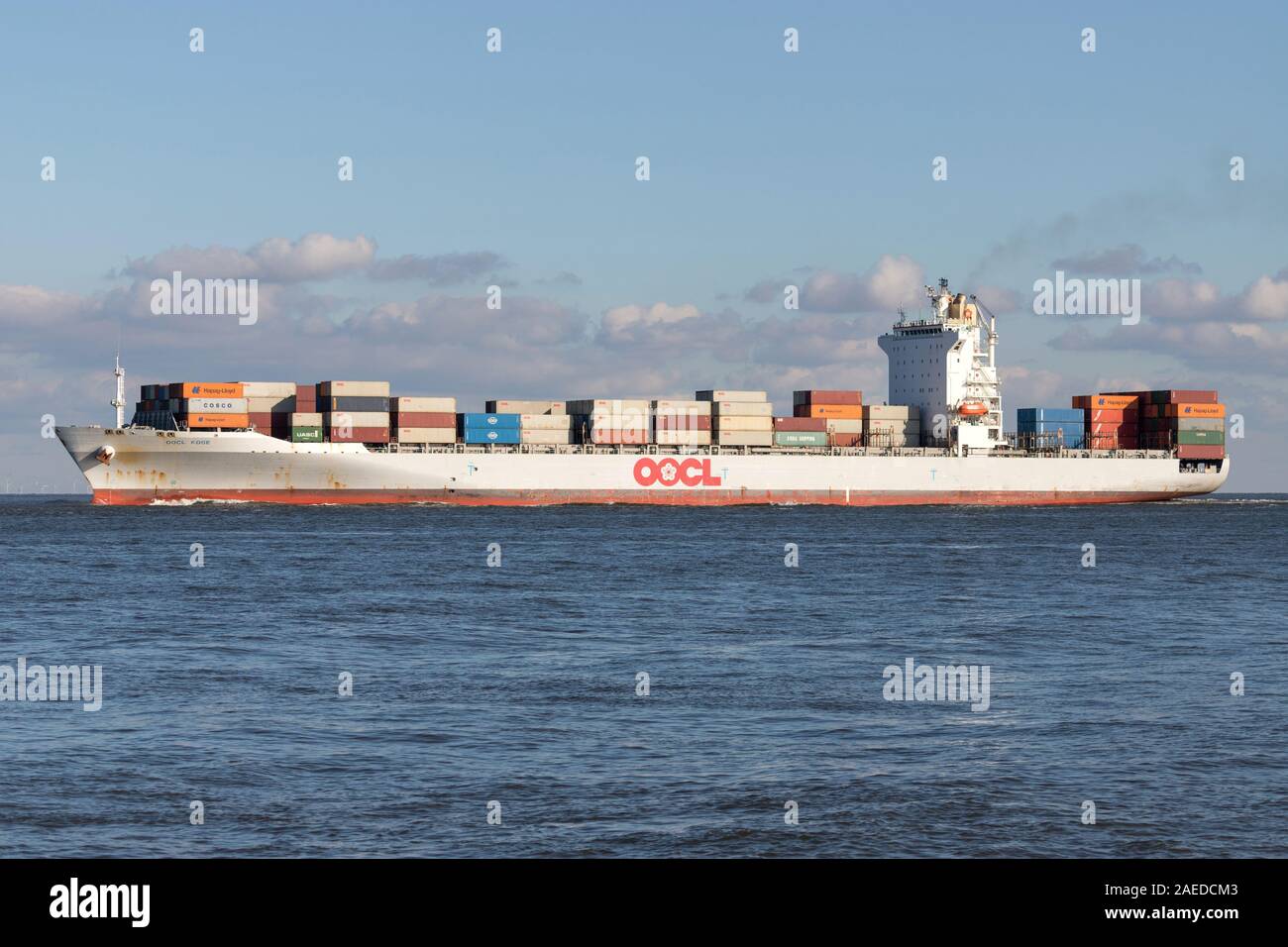Oocl containers hi-res stock photography and images - Alamy