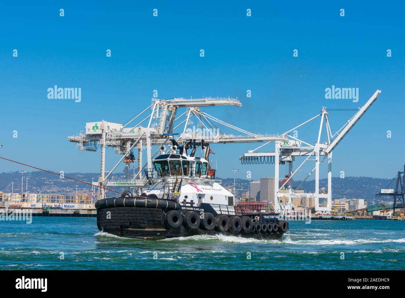 Tugboat assist container ship at Oakland International Container ...