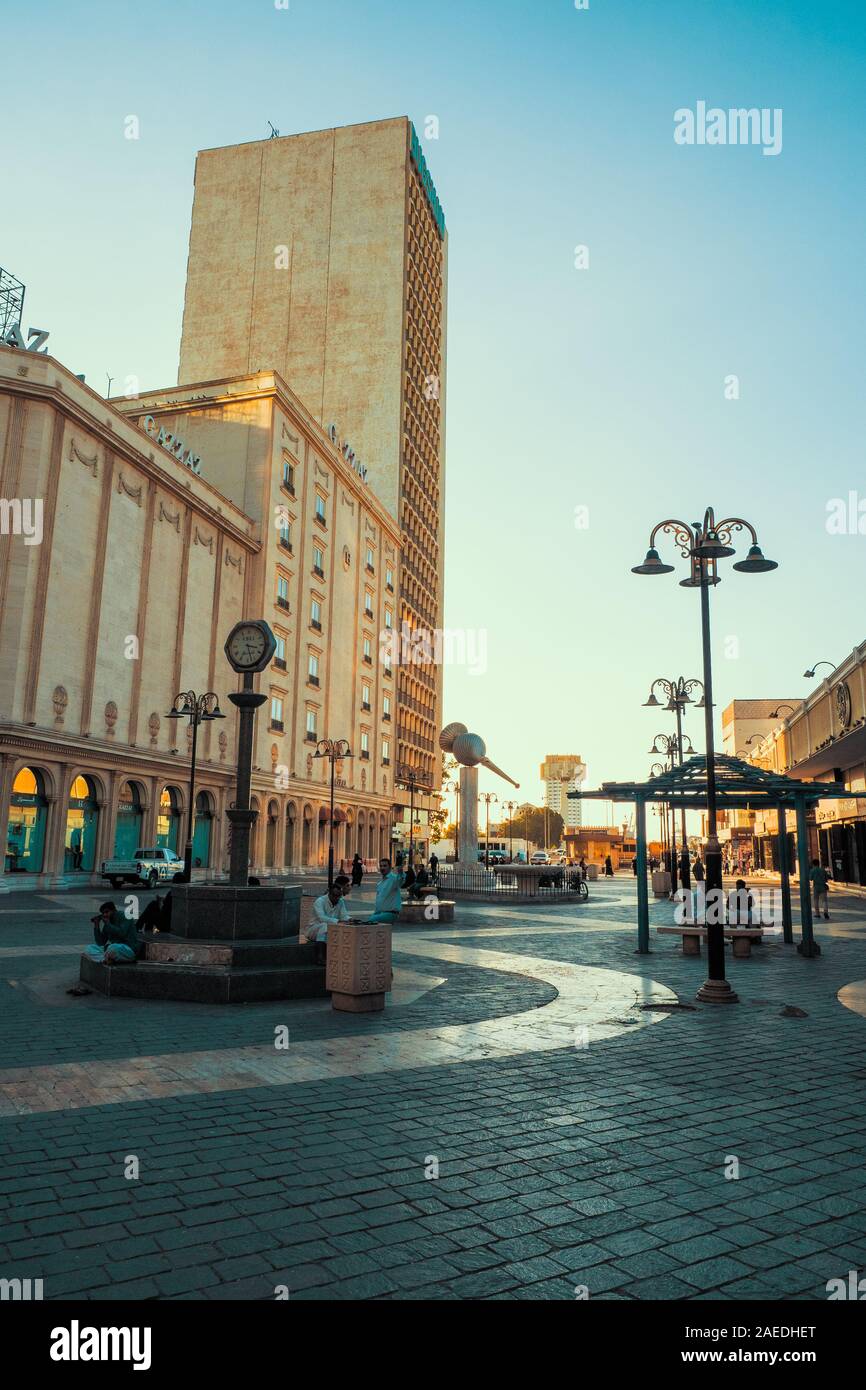 Kingdom tower saudi hi-res stock photography and images - Alamy