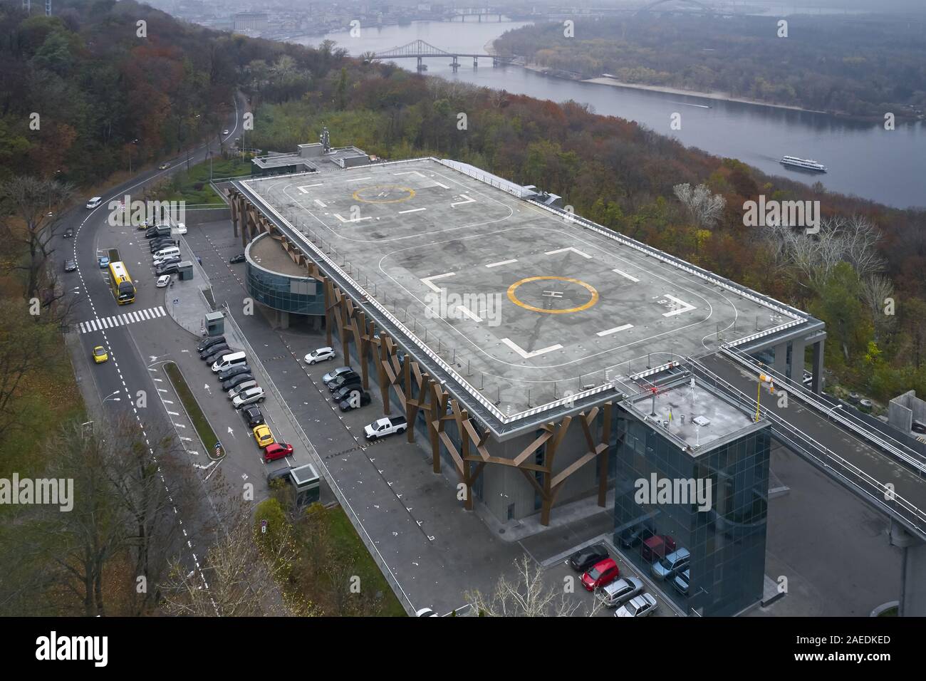 Helipads hi-res stock photography and images - Alamy