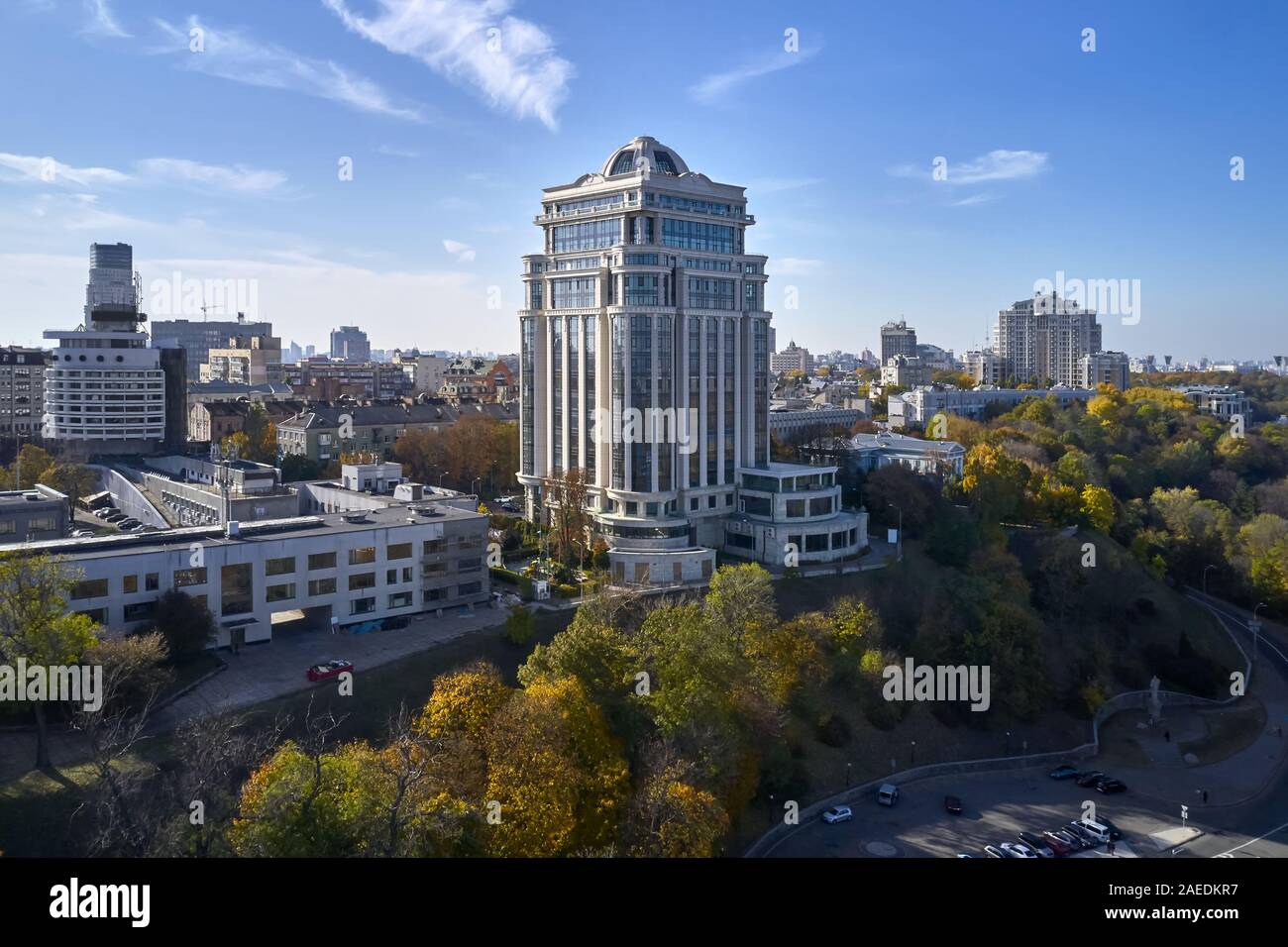 Green high rise hi-res stock photography and images - Alamy