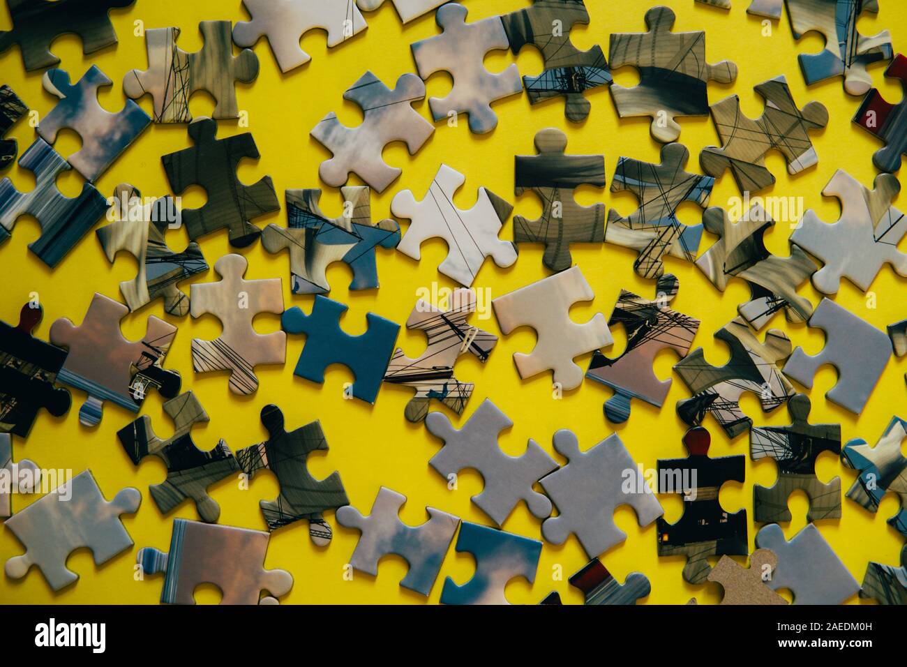 Making a jigsaw puzzle hi-res stock photography and images - Alamy