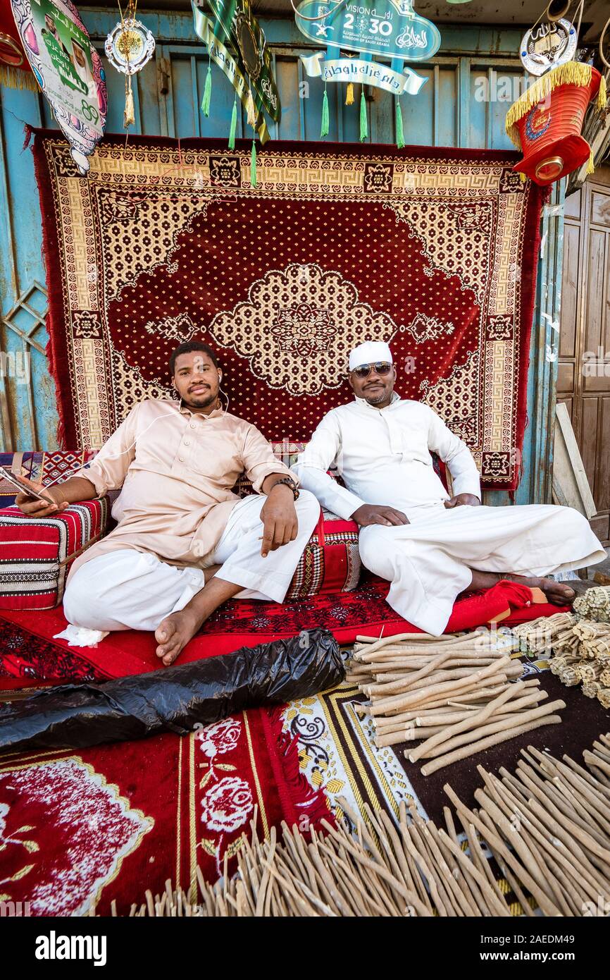 Teeth roots hi-res stock photography and images - Alamy