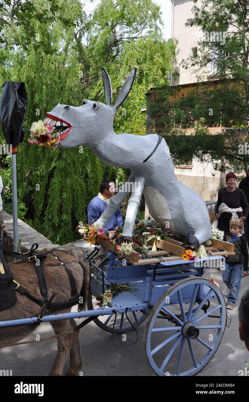 Donkey festival with parade in period costumes in La Roquebrussanne Var ...