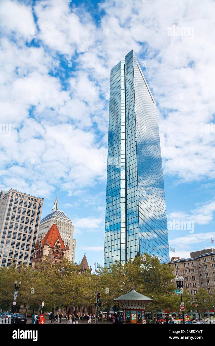 The tall modern skyscraper landmark, John Hancock Tower reflecting ...
