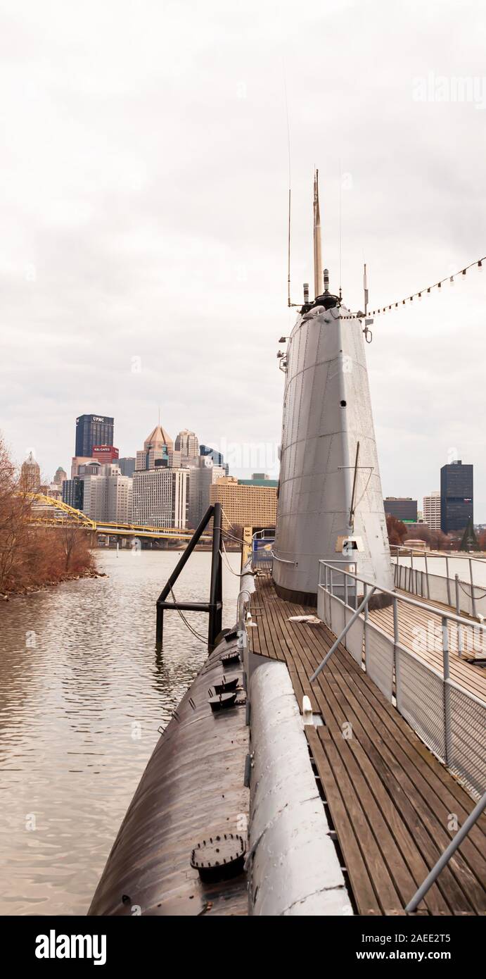 The bridge of the USS Requin SS-481, an American WW2 era submarine, dry ...