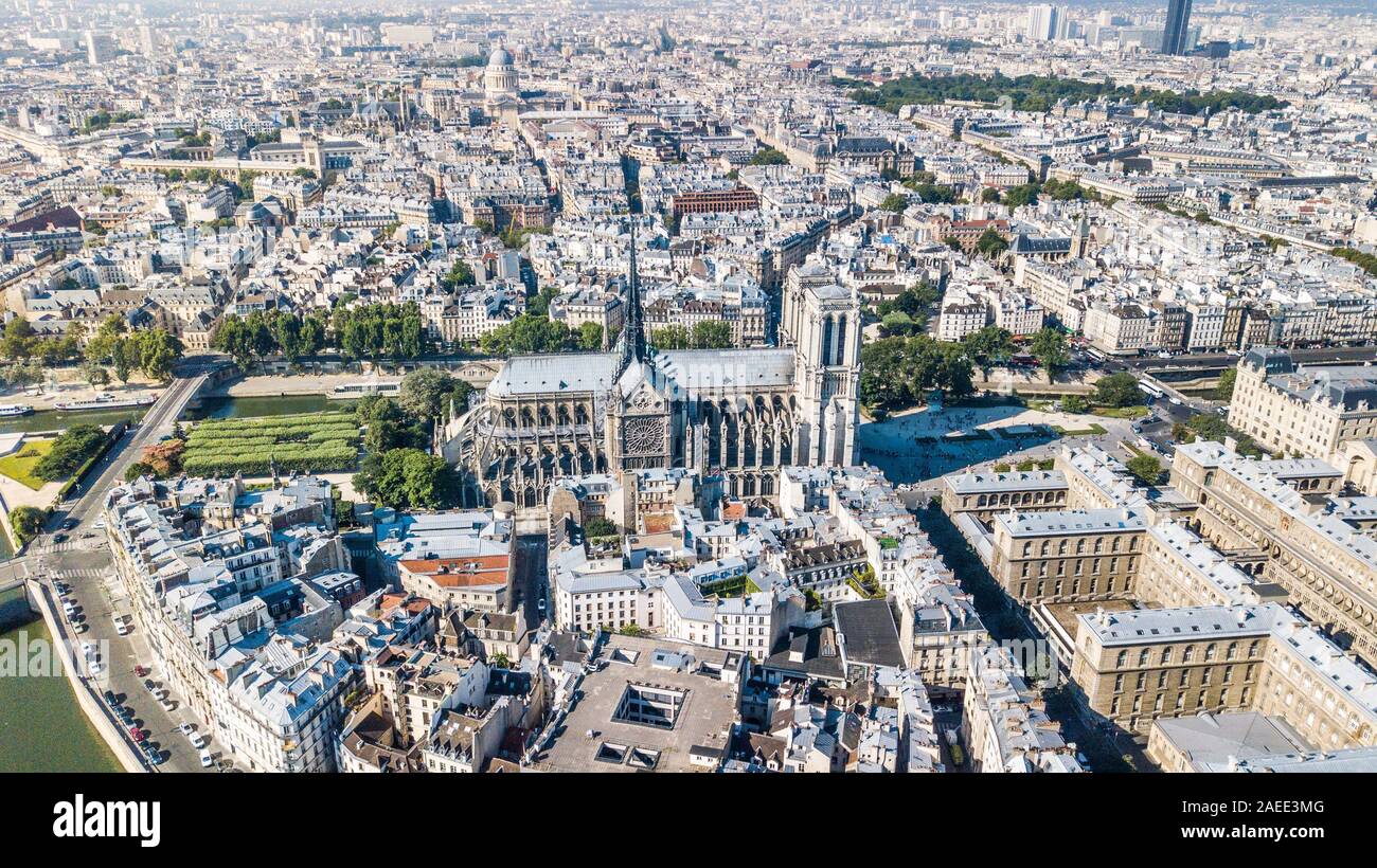 Aerial and notre dame and paris hi-res stock photography and images - Alamy