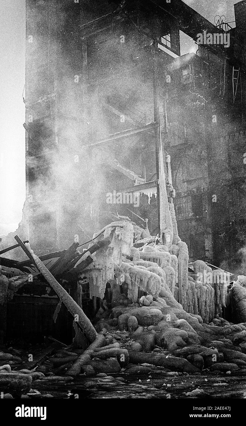 Building a blaze Black and White Stock Photos & Images - Alamy