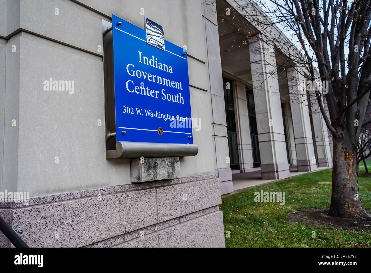 Indiana government office exterior hi-res stock photography and images ...