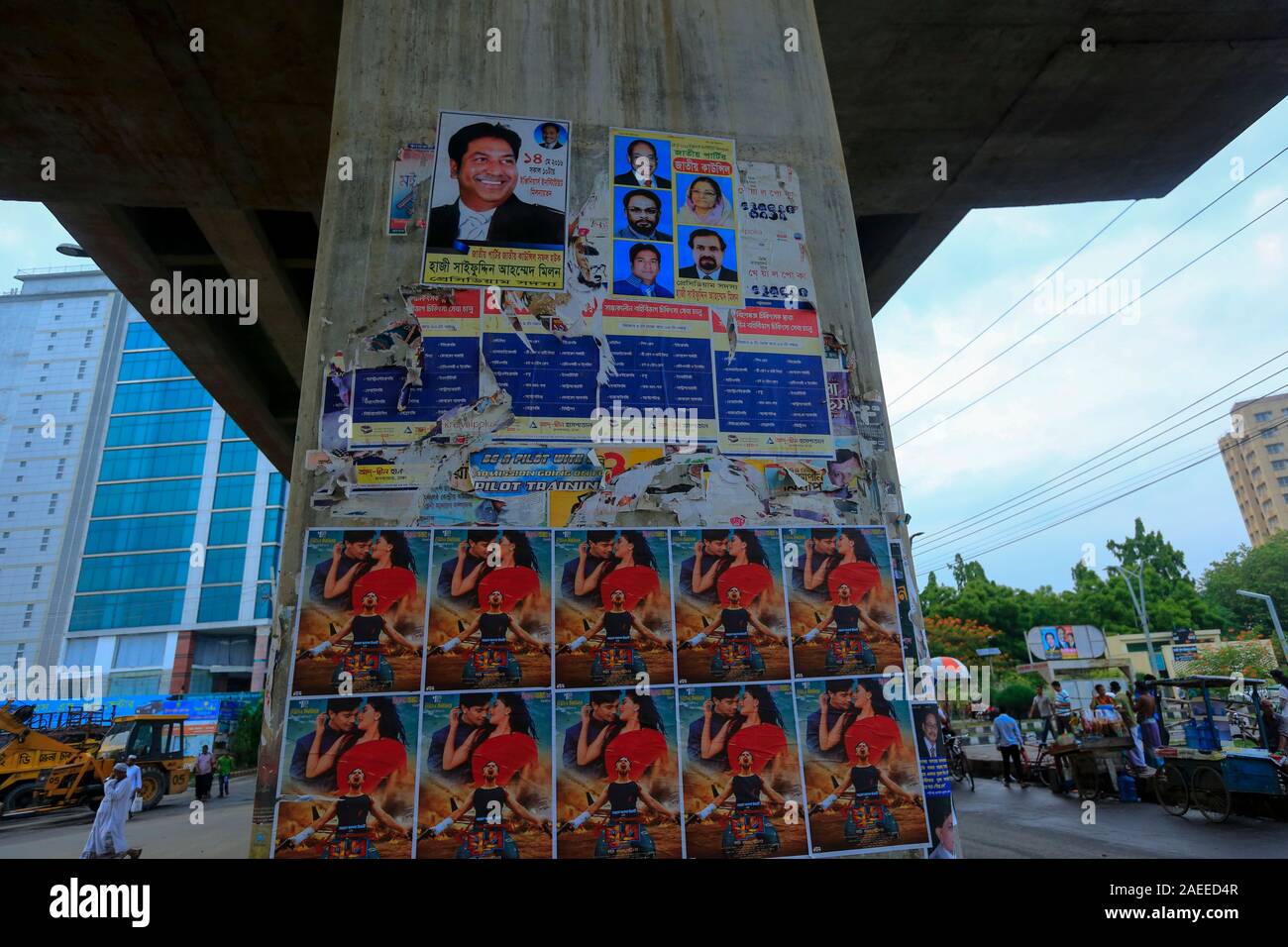 Pillars of Moghbazar-Mouchak Flyover are covered with all kinds of ...