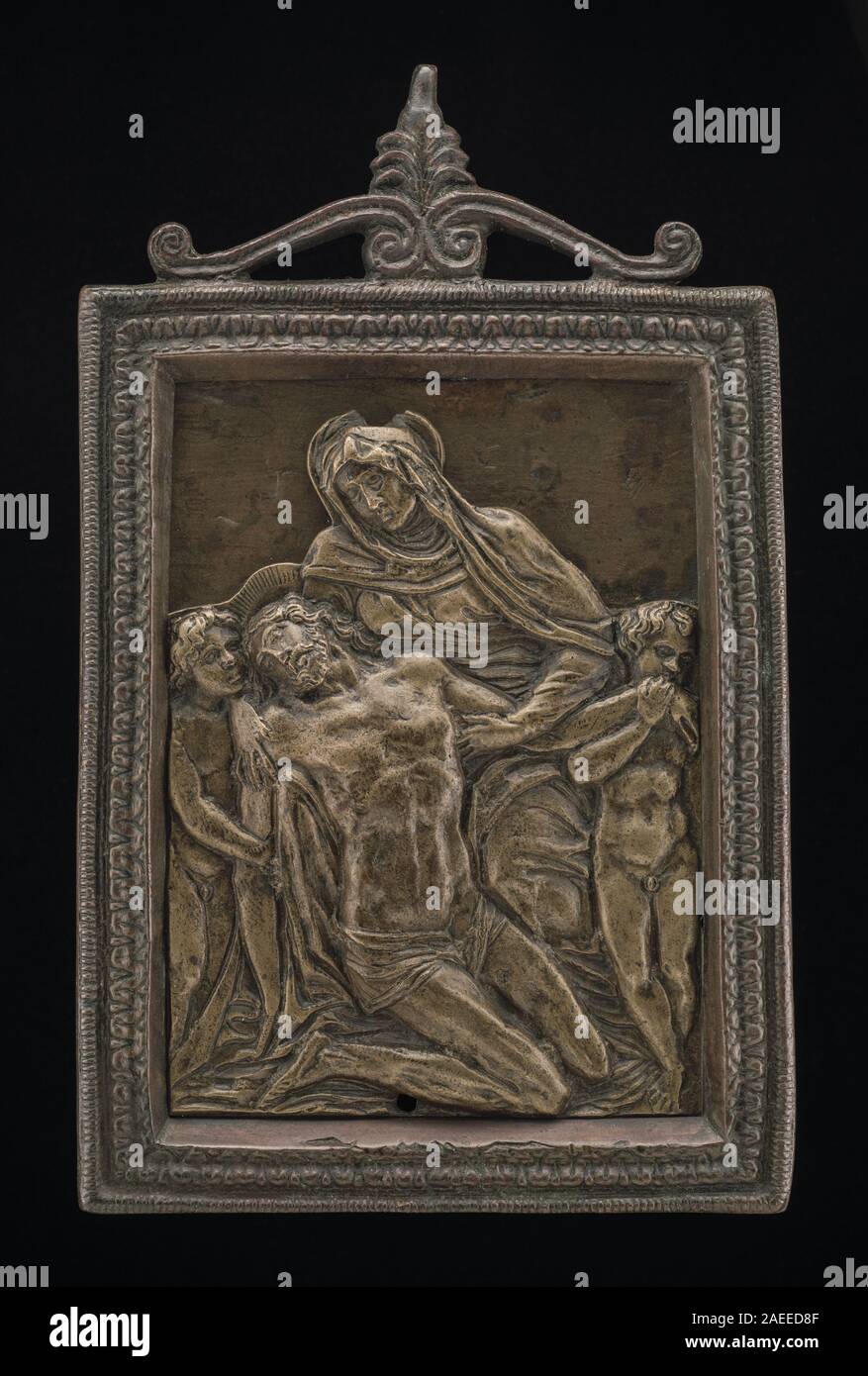 Virgin mary and the dead christ hi-res stock photography and images - Alamy