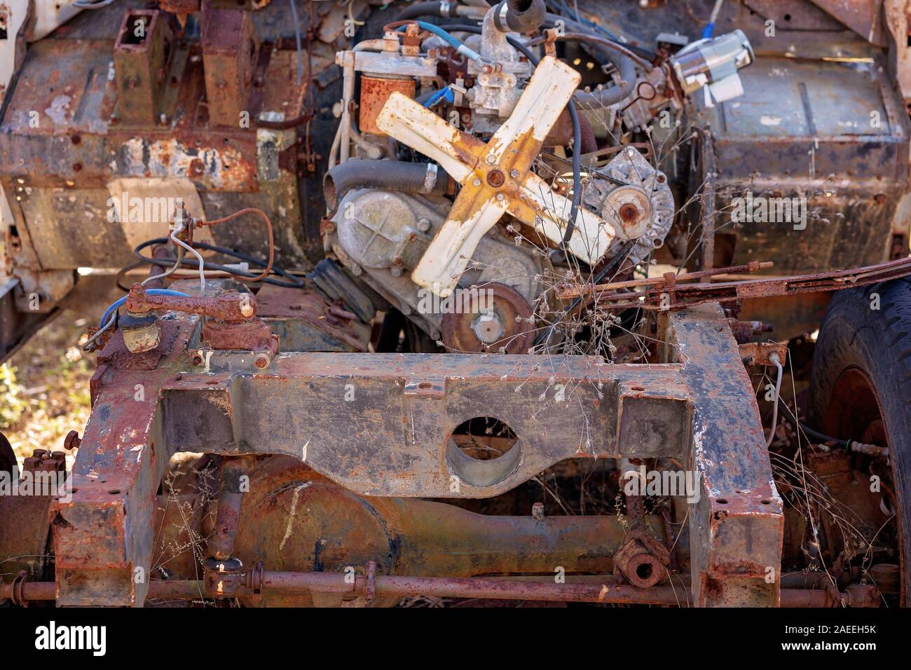 Close up of under the bonnet of an old abandoned rusted out car Stock ...