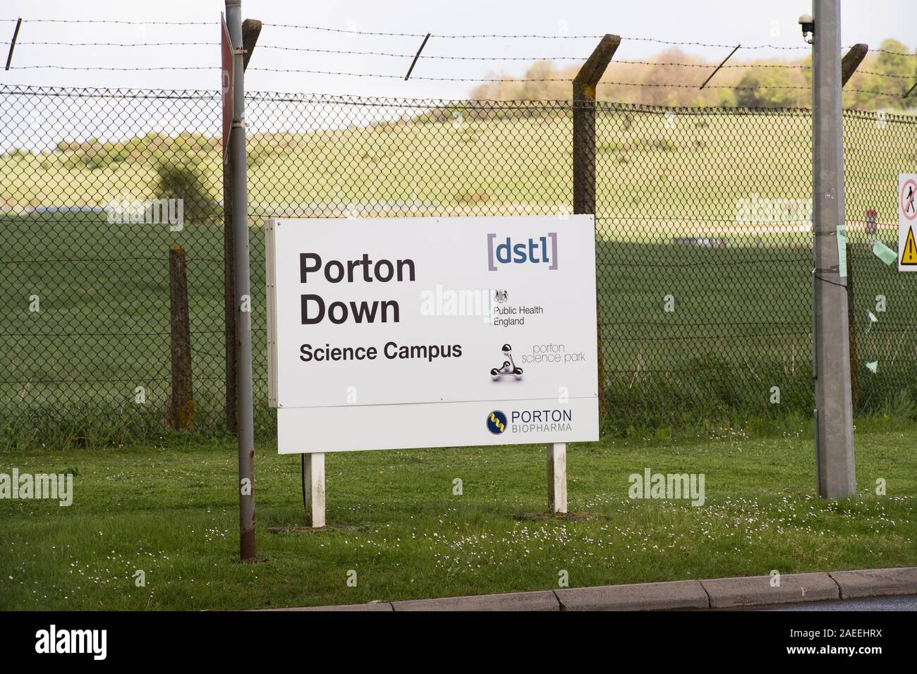 Technology laboratory dstl porton down hi-res stock photography and ...