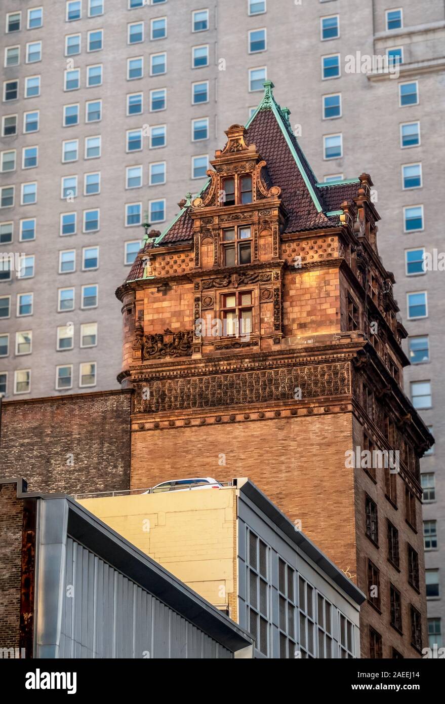 Highrise architecture hi-res stock photography and images - Alamy