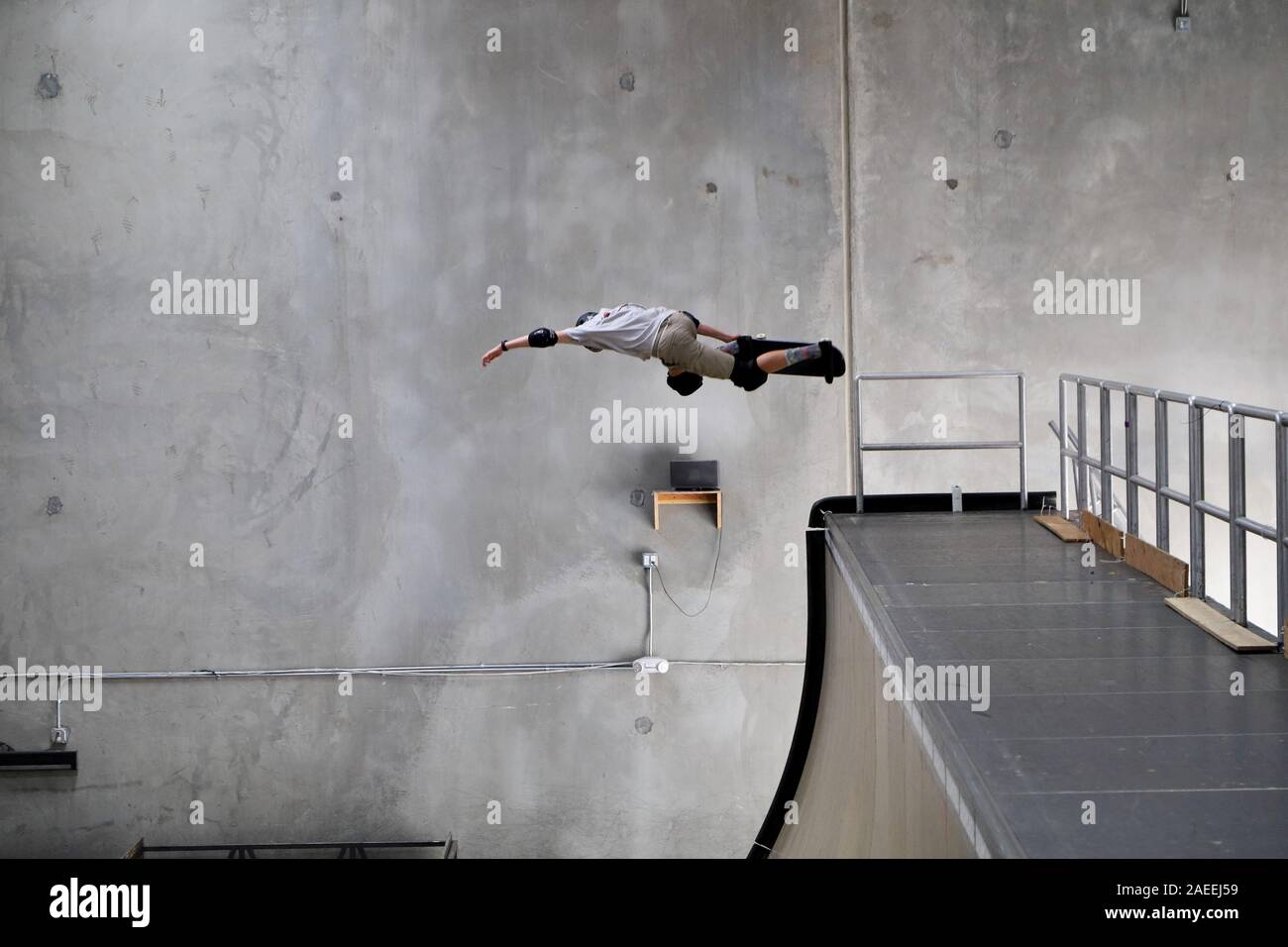 Pro Skaters practice at the Birdhouse Skate warehouse Stock Photo - Alamy