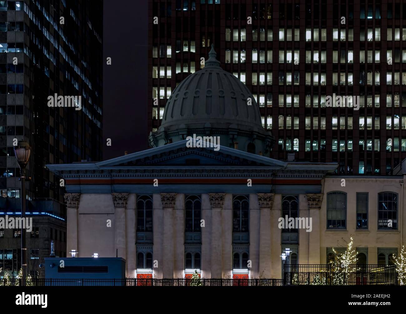 Street church philadelphia hi-res stock photography and images - Alamy