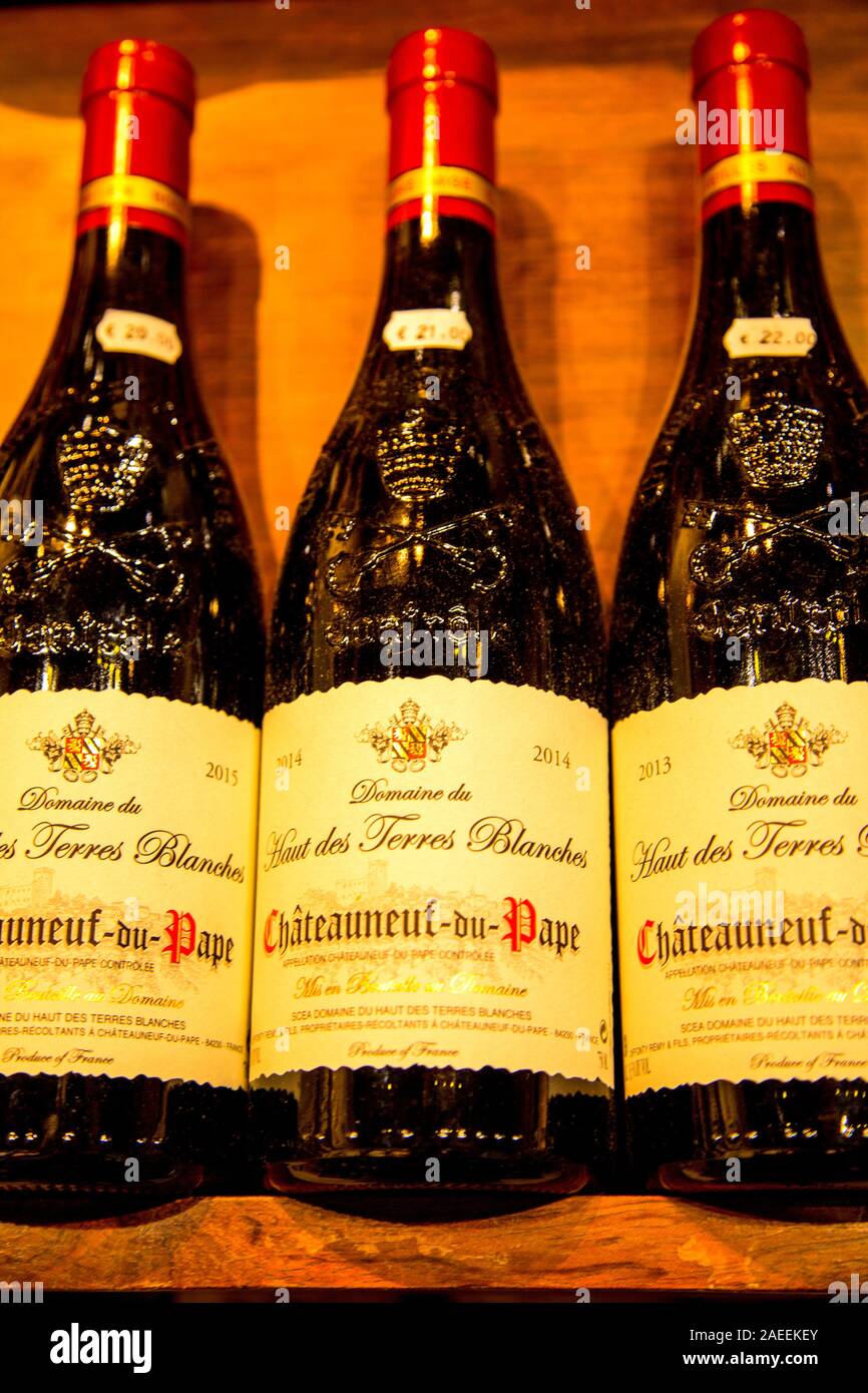 Chateauneuf du pape france hi-res stock photography and images - Alamy