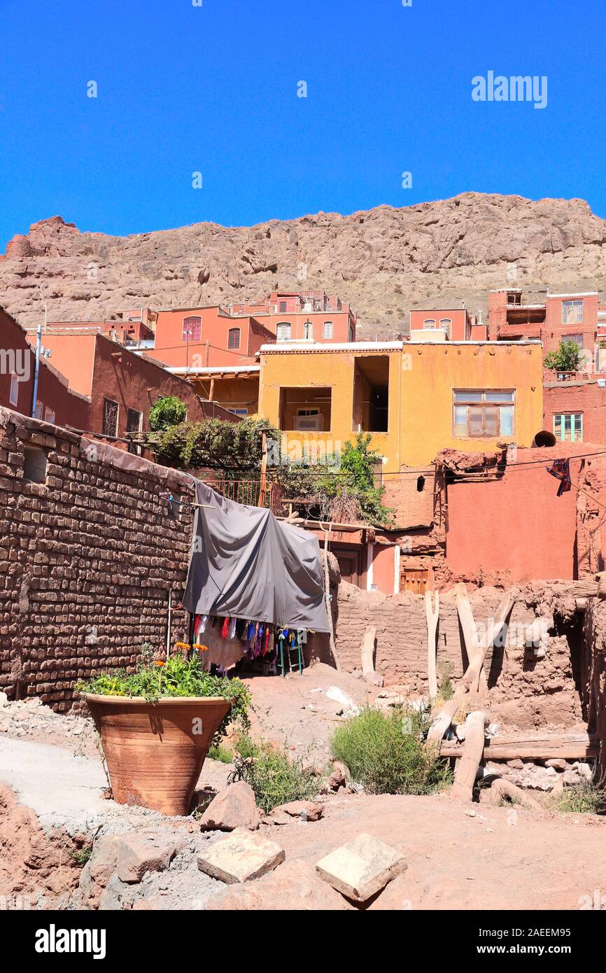 Red adobe houses hi-res stock photography and images - Alamy