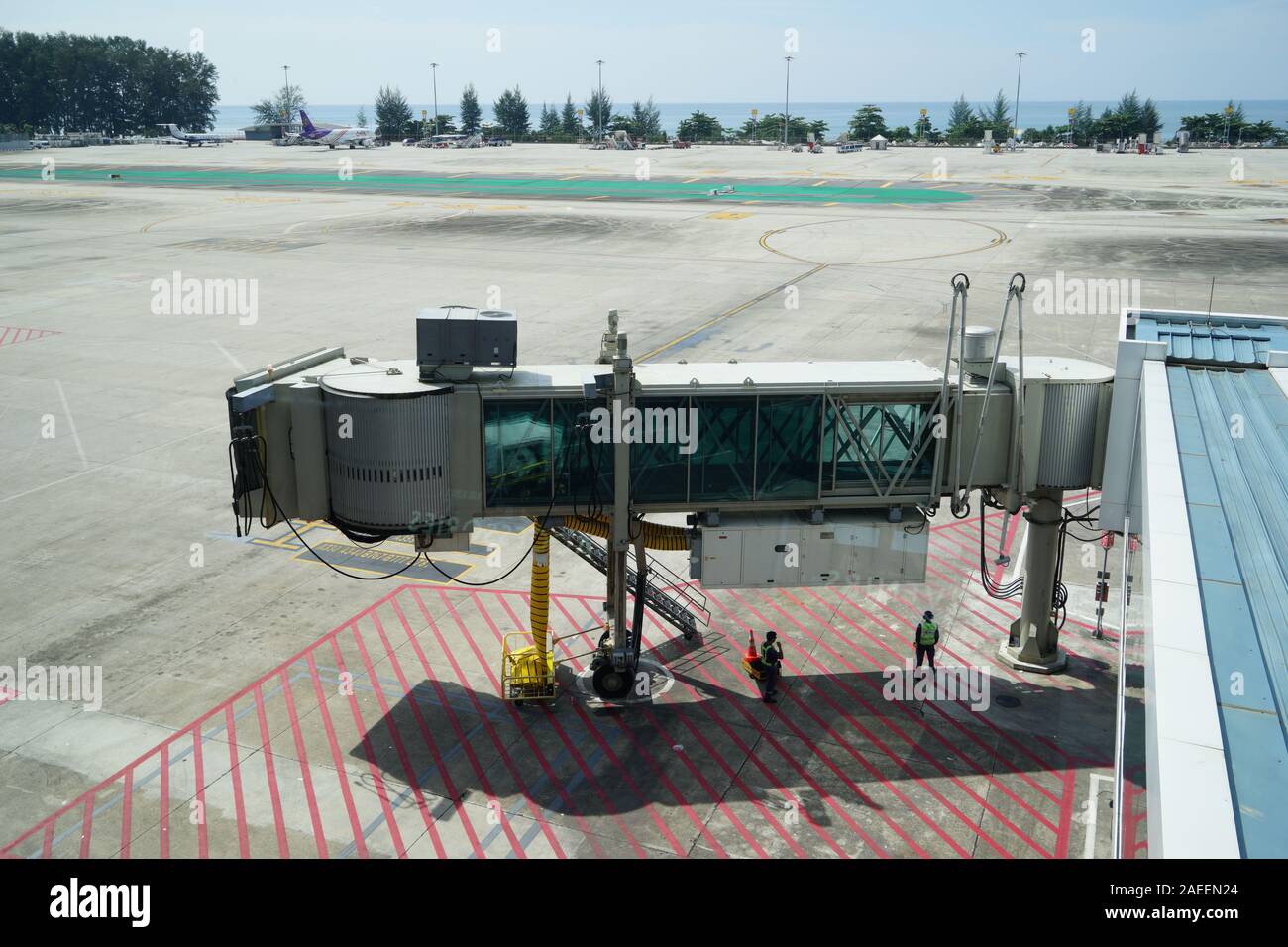 Aerobridge hi-res stock photography and images - Alamy