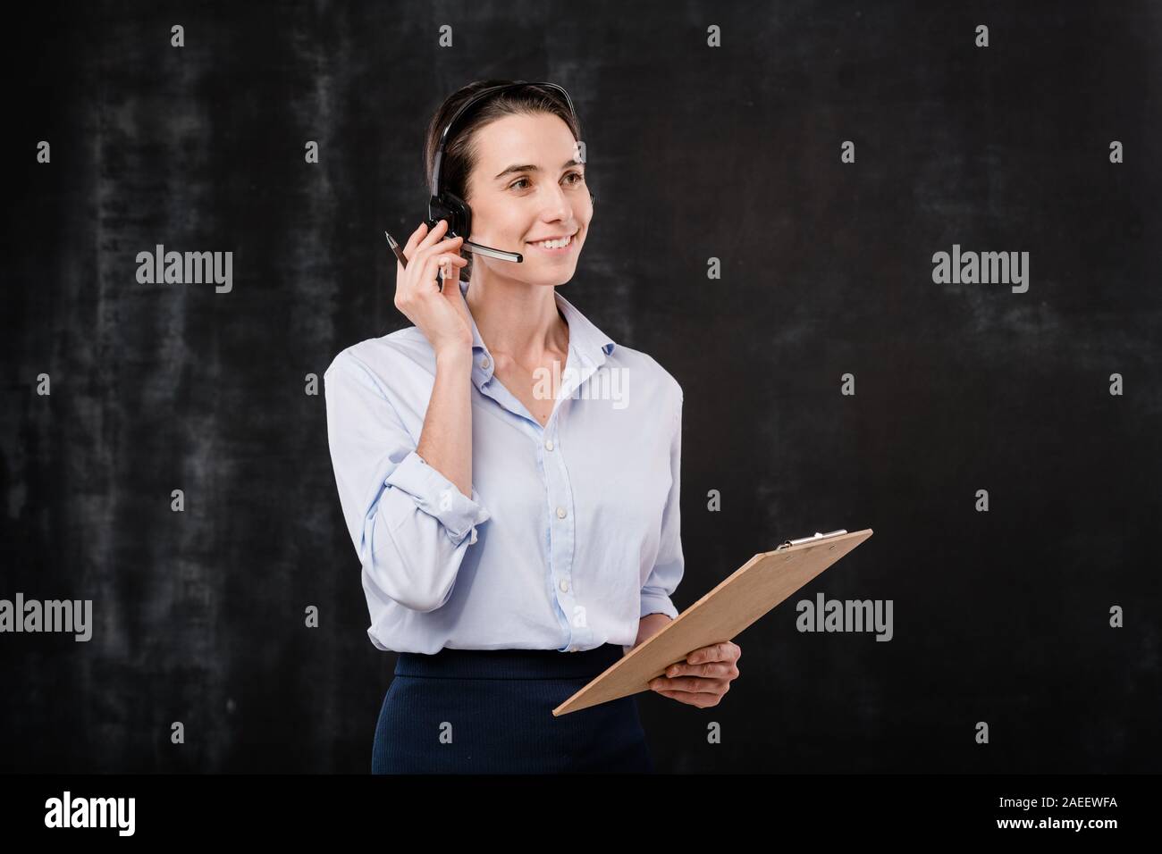 Portrait young beautiful female operator hi-res stock photography and ...